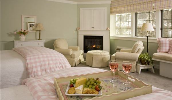 Comfortable Laconia, NH Rooms | Lake Opechee Inn & Spa